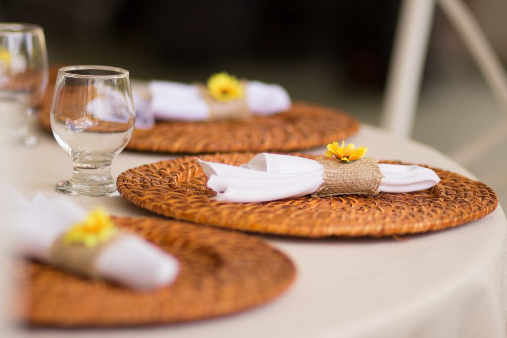 6 modelos de sousplat para você montar sua mesa posta